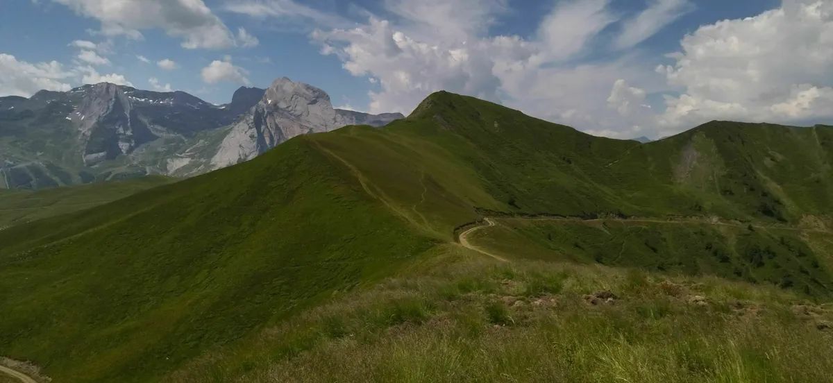Le Soum de Grum en boucle au départ du col d'Aubisque