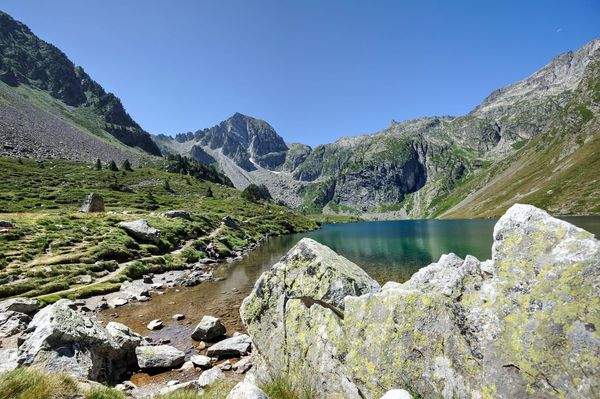 Lac d’Estom : rando et panorama sur la vallée du Lutour