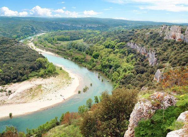 Randonnée dans les gorges du Gardon : nos 7 itinéraires préférés
