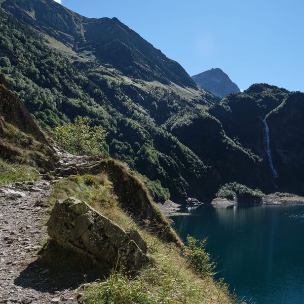 Randonnée au lac d’Oô : nos 5 itinéraires préférés