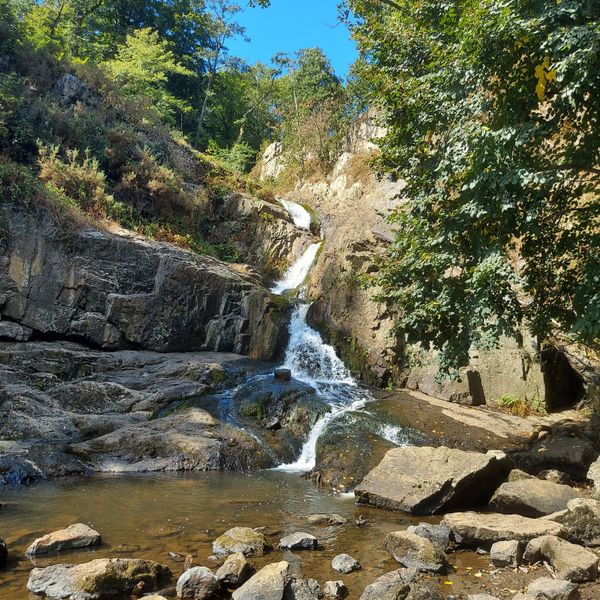 Randonnée aux cascades de Mortain : top 3 des itinéraires