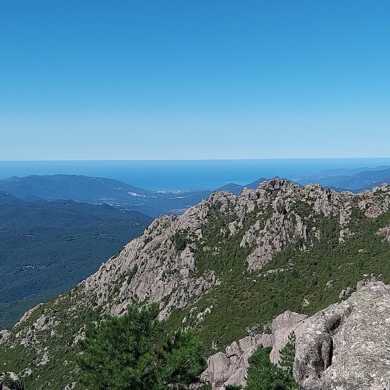 Cascade de Piscia di Gallu : randonnée au pied d’un géant corse