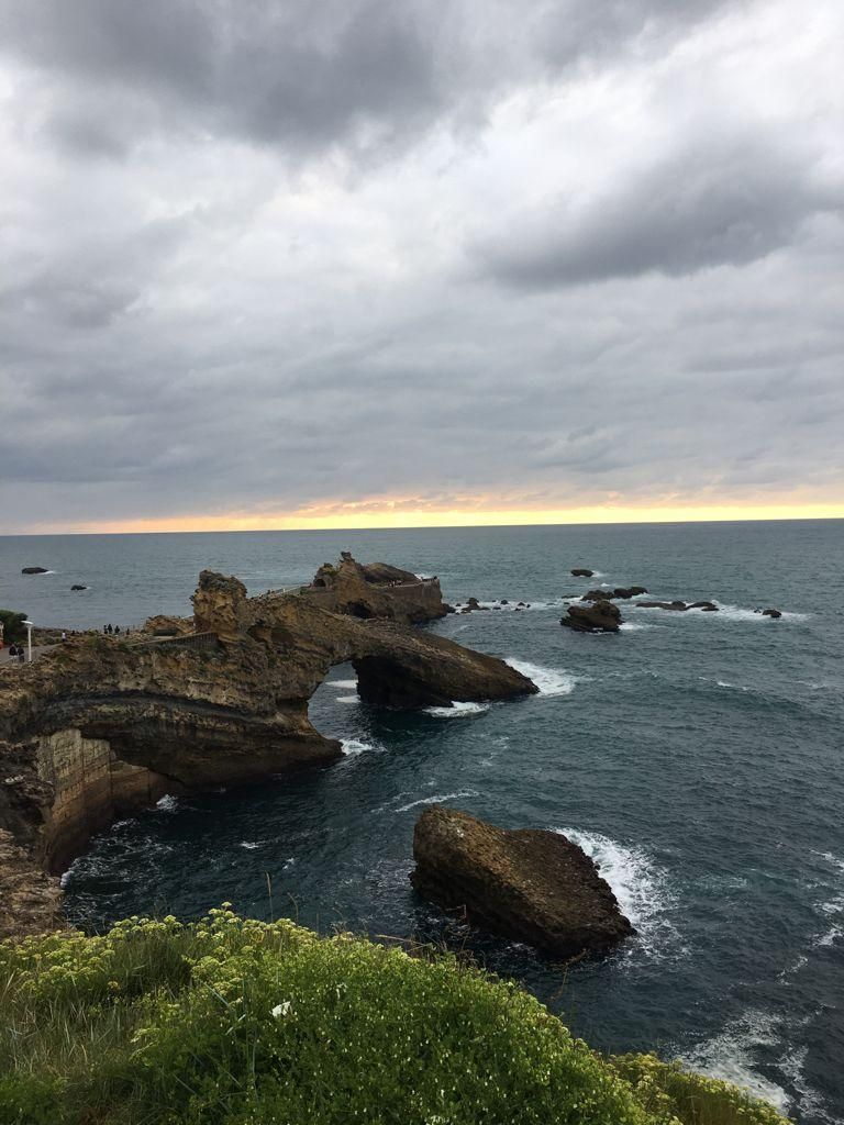 Visite de Biarritz par le front de mer et étonnants rochers