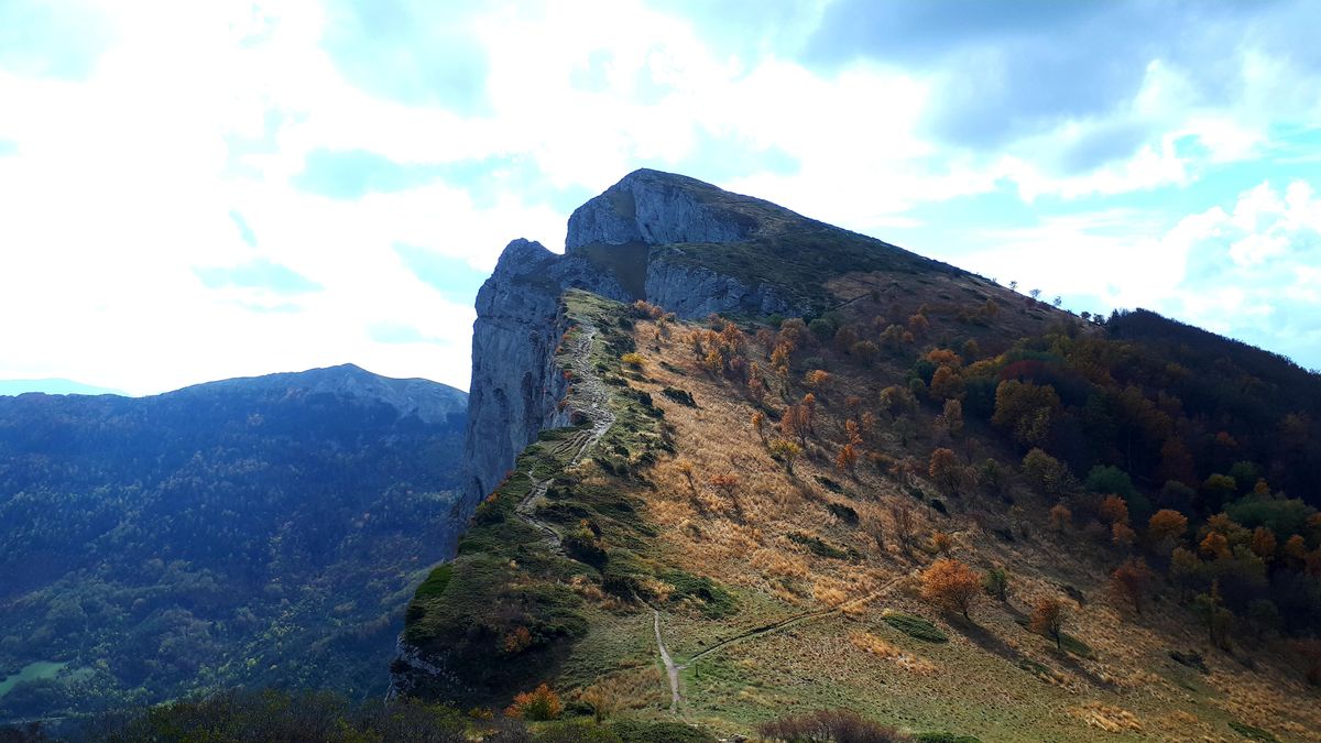 Ascension des Trois Becs et forêt envoutante dans la Drôme