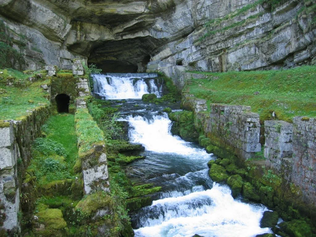 La source de la Loue depuis Ouhans